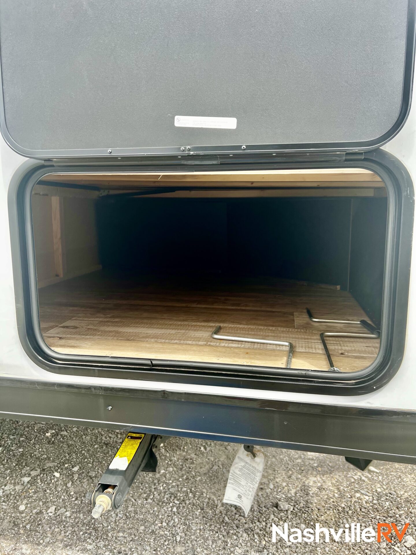 MEDIUM Travel Trailers - NashvilleRV